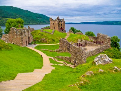 Urquhart Castle in Loch Ness jigsaw puzzle in Castles puzzles on ...