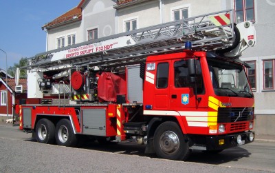 Volvo FL 10 Fire Engine in Sweden jigsaw puzzle in Cars & Bikes puzzles ...