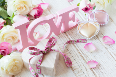 Valentine's Gift jigsaw puzzle in Valentine's Day puzzles on ...