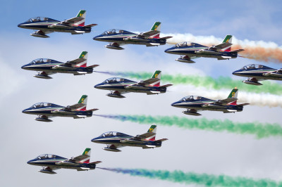 Italian Air Force Frecce Tricolori Display Team jigsaw puzzle in ...