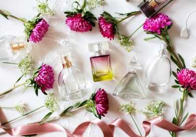 Bottles of Perfume with Roses jigsaw puzzle in Flowers puzzles on ...