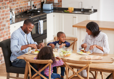 Family Dinner jigsaw puzzle in People puzzles on TheJigsawPuzzles.com