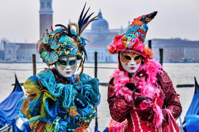 Beautiful Masks at St. Mark's Square in Venice jigsaw puzzle in People ...