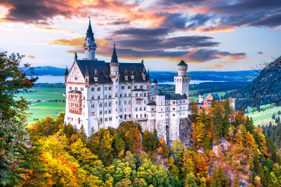 Das berühmte Schloss Neuschwanstein, Bayern, Deutschland jigsaw puzzle ...