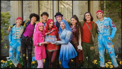 Disney Descendants 5: Wicked Wonderland Cast photo (1) jigsaw puzzle in ...